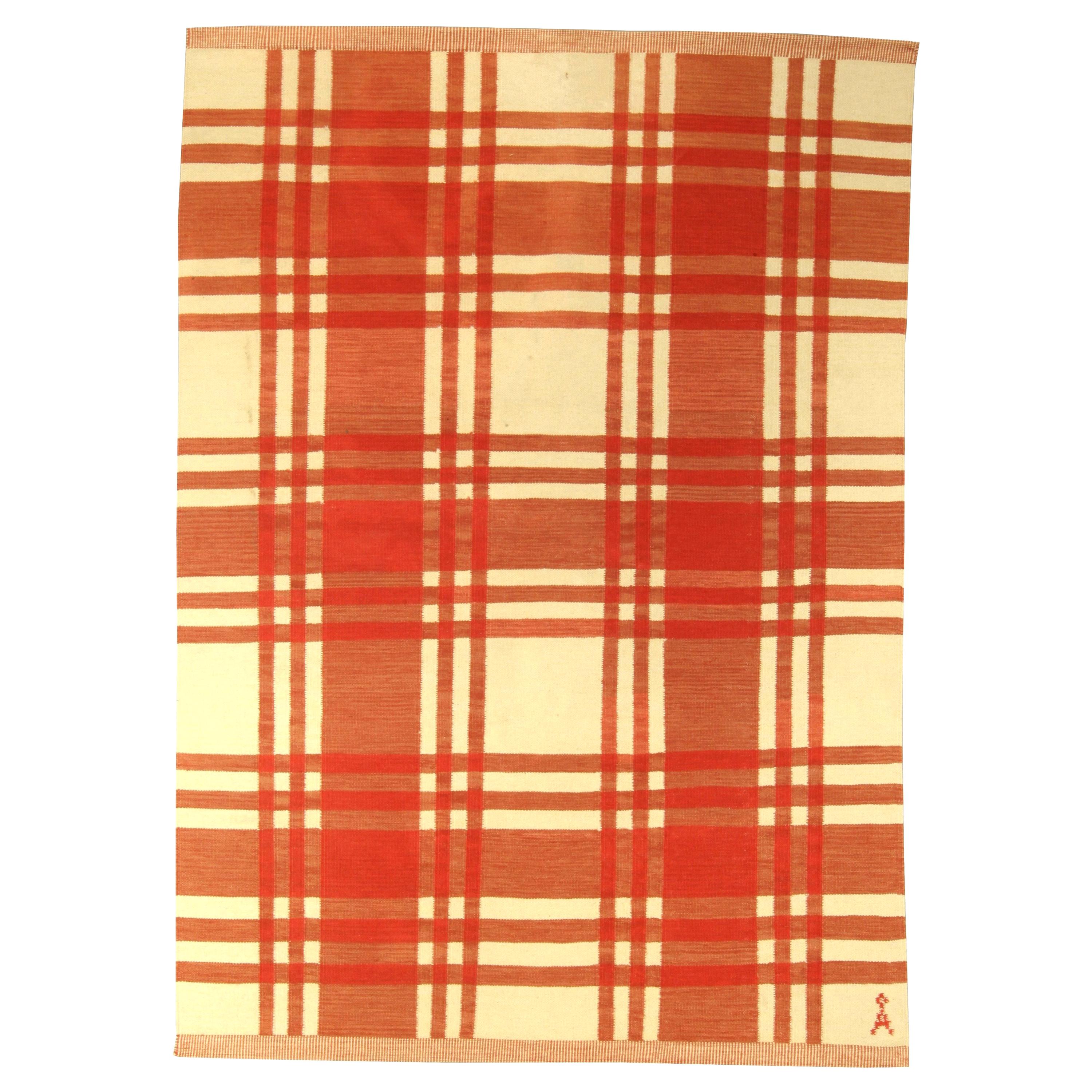 20th Century Red and White Swedish Kilim Carpet For Sale at 1stDibs