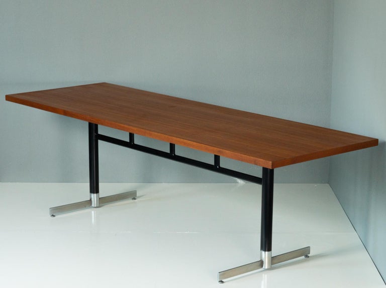 Mid-Century Teak Dining Table For Sale at 1stDibs