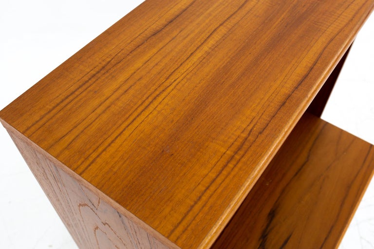 Mid Century Teak Step Nightstands - Pair at 1stDibs