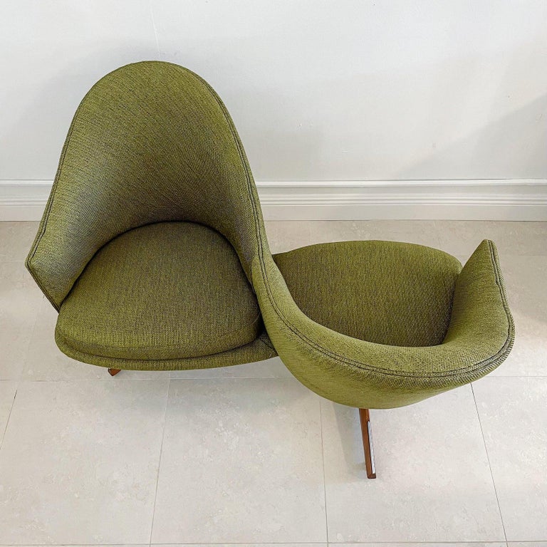 Mid Century Téte á Téte at 1stDibs