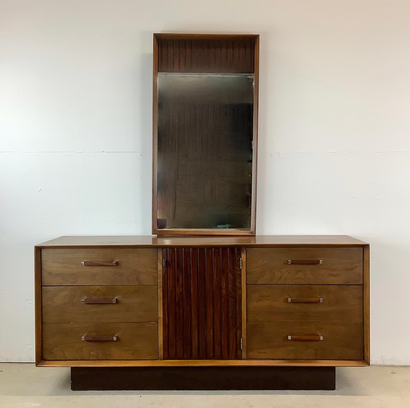 Mid-Century "Tower Suite" Dresser by Lane Furniture For Sale at 1stDibs
