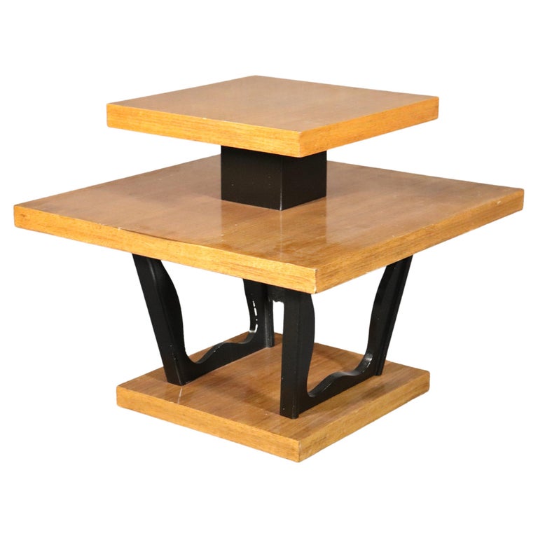 Mid-Century Two Tone End Table For Sale at 1stDibs