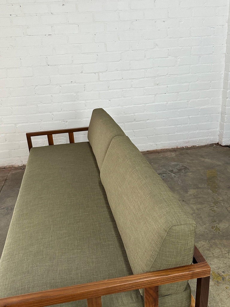 Mid Century Walnut Daybed For Sale at 1stDibs