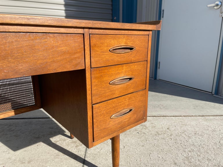 Midcentury Walnut Desk by Broyhill For Sale at 1stDibs