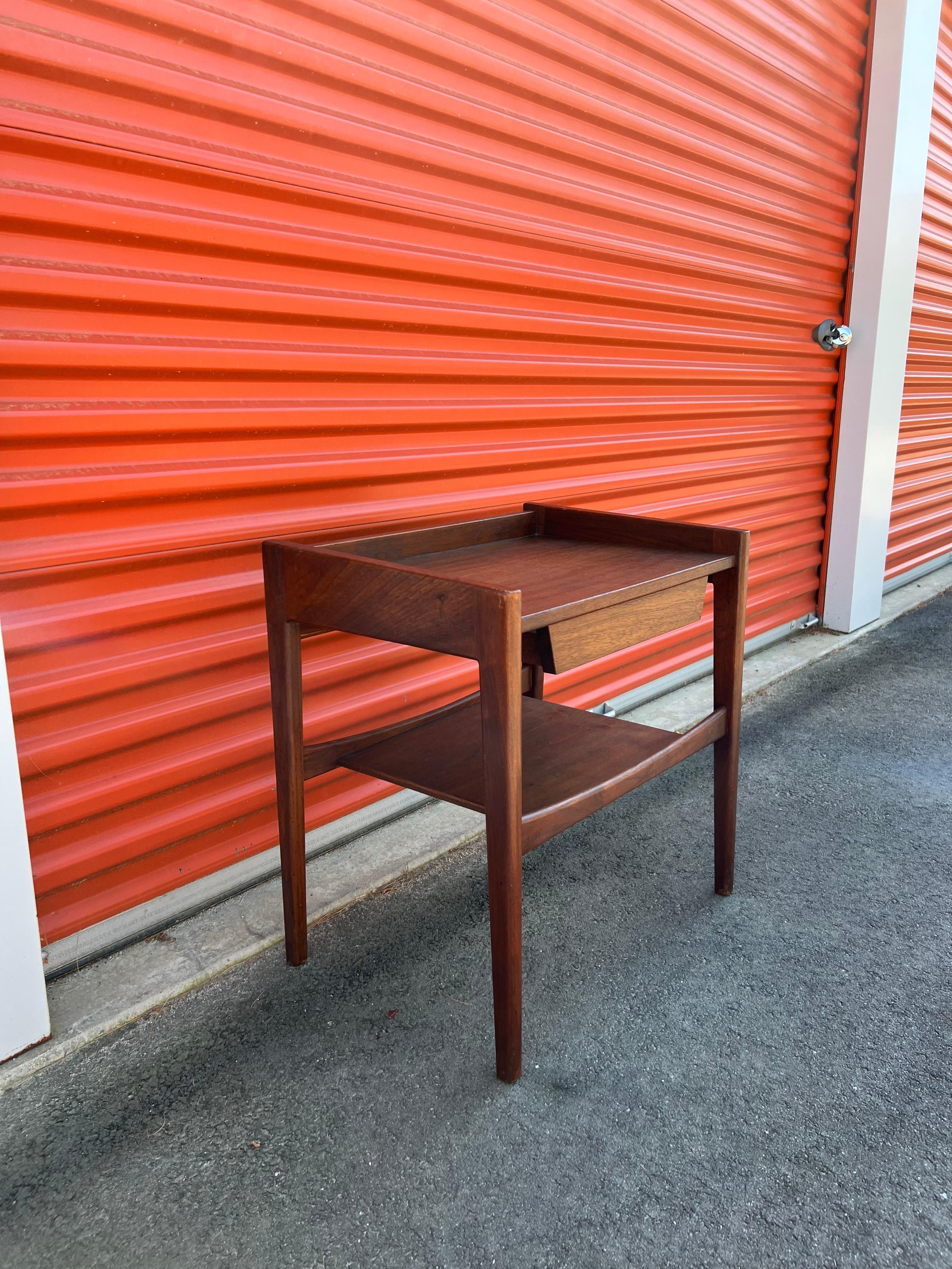 Mid-Century Walnut Stilted Jens Risom End Table / Nightstand For Sale ...