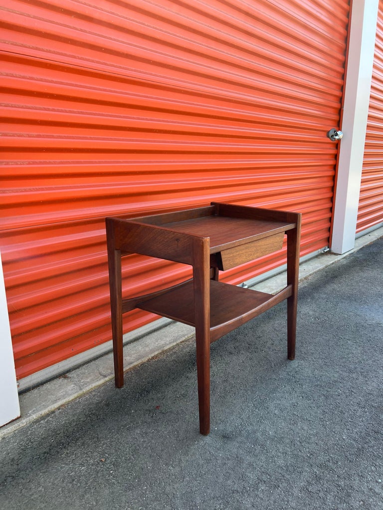 Mid-Century Walnut Stilted Jens Risom End Table / Nightstand For Sale ...