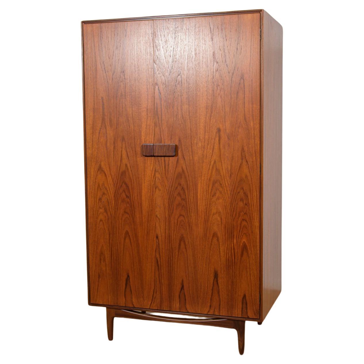 Mid-Century Modern Wardrobes and Armoires - 402 For Sale at 1stDibs ...