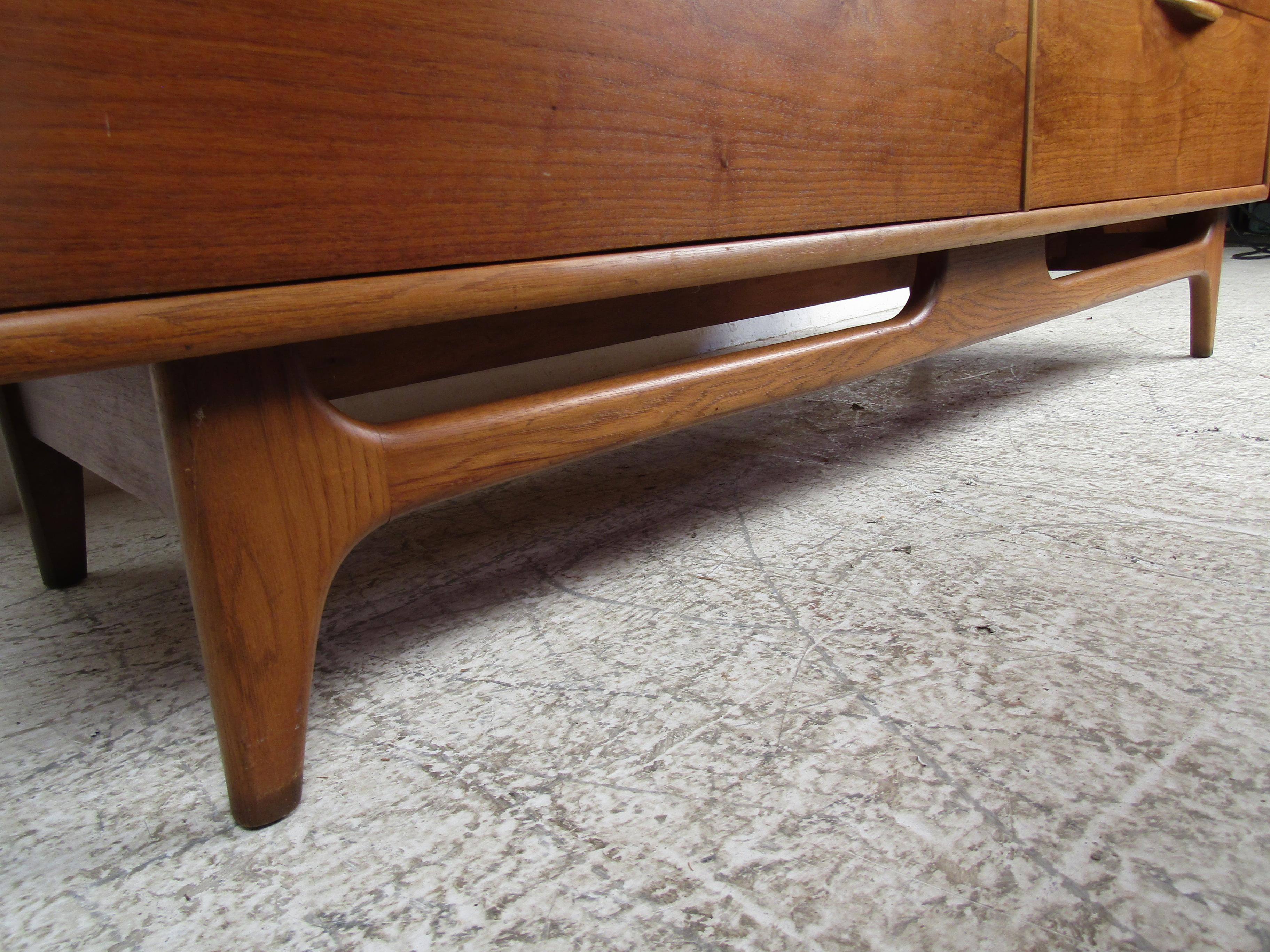 Midcentury Warren Church for Lane Dresser For Sale at 1stDibs