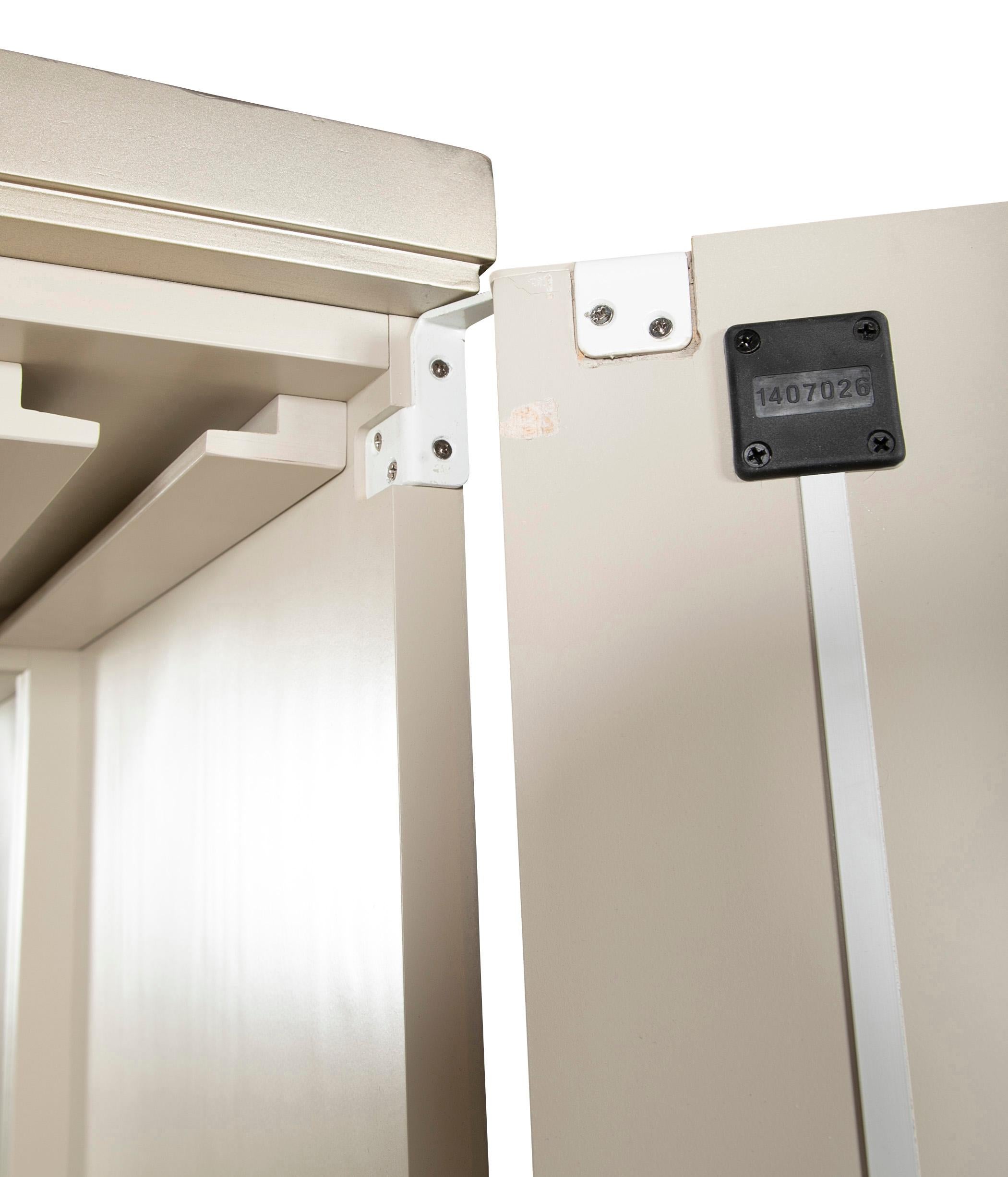 Midcentury White Lacquered Bar Cabinet at 1stDibs | white lacquer bar ...