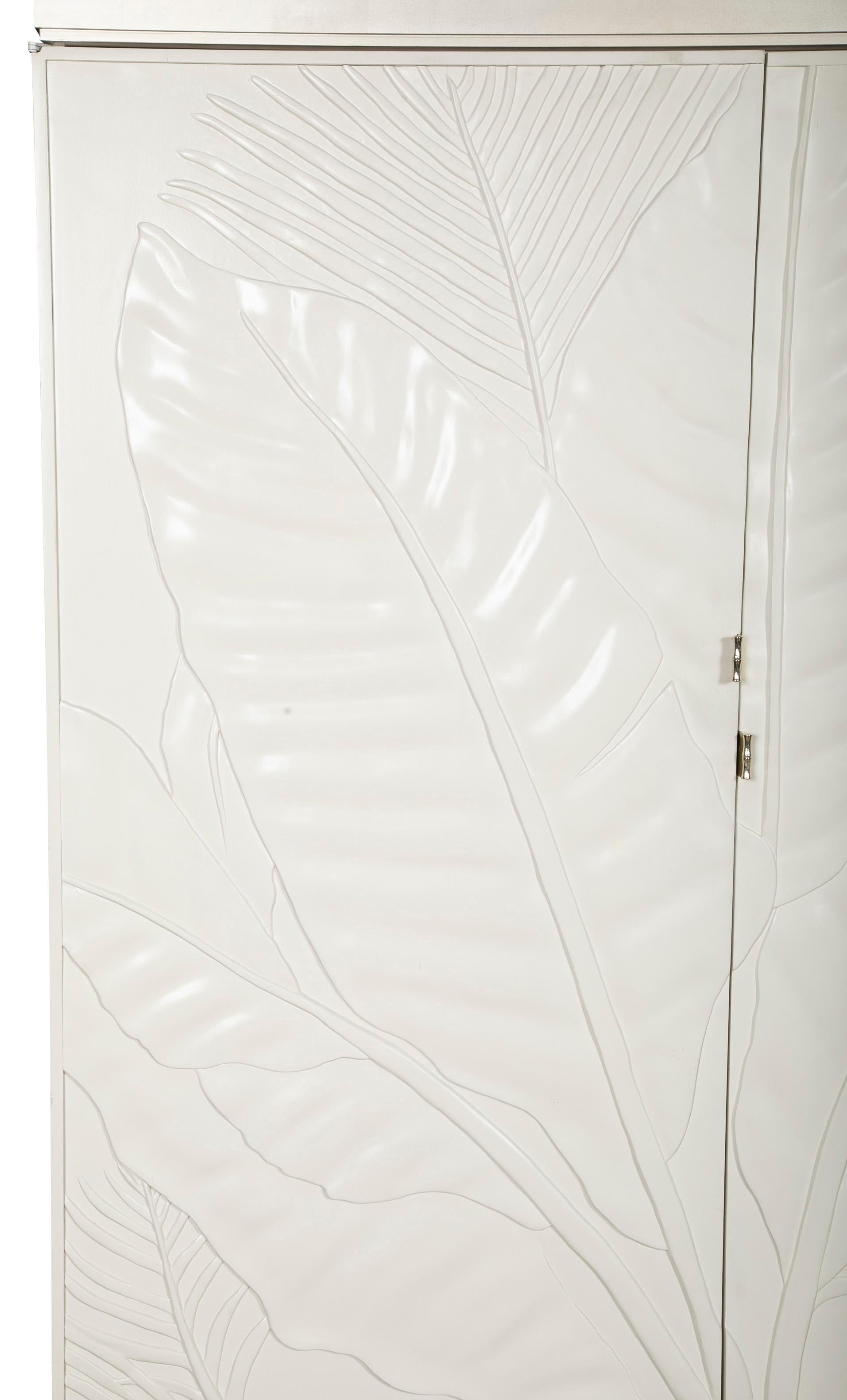 Midcentury White Lacquered Bar Cabinet at 1stDibs | white lacquer bar ...