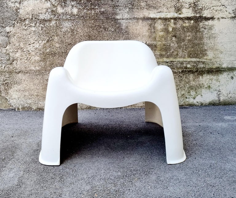 Midcentury White Toga Chair by Sergio Mazza for Artemide, Italy, 1960s ...