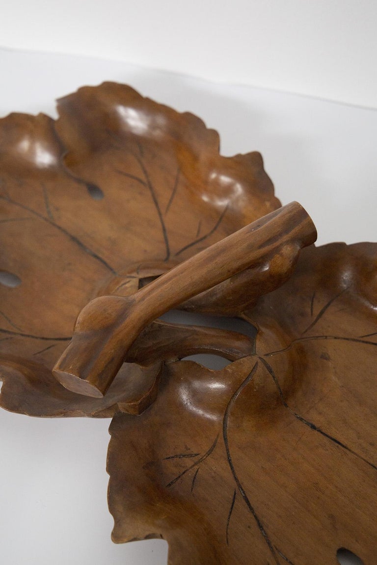 Mid-century Wooden Leaf Centrepiece For Sale at 1stDibs