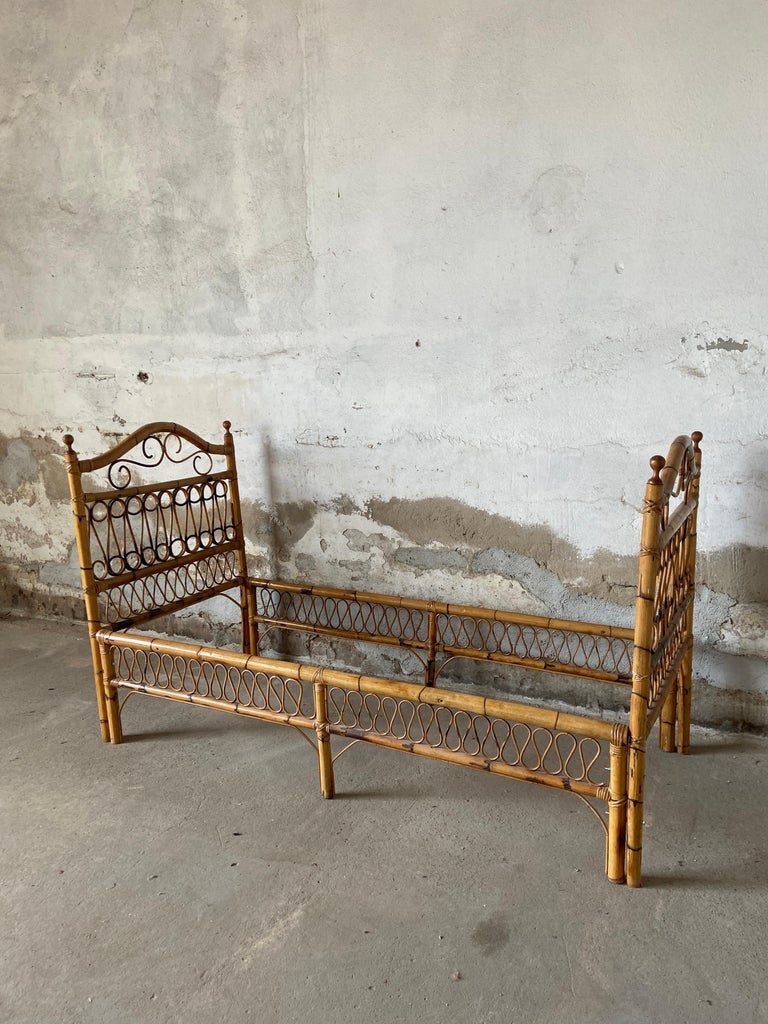 Mid-Century Modern Italian Bamboo and Rattan Single Bed, 1970s For Sale ...