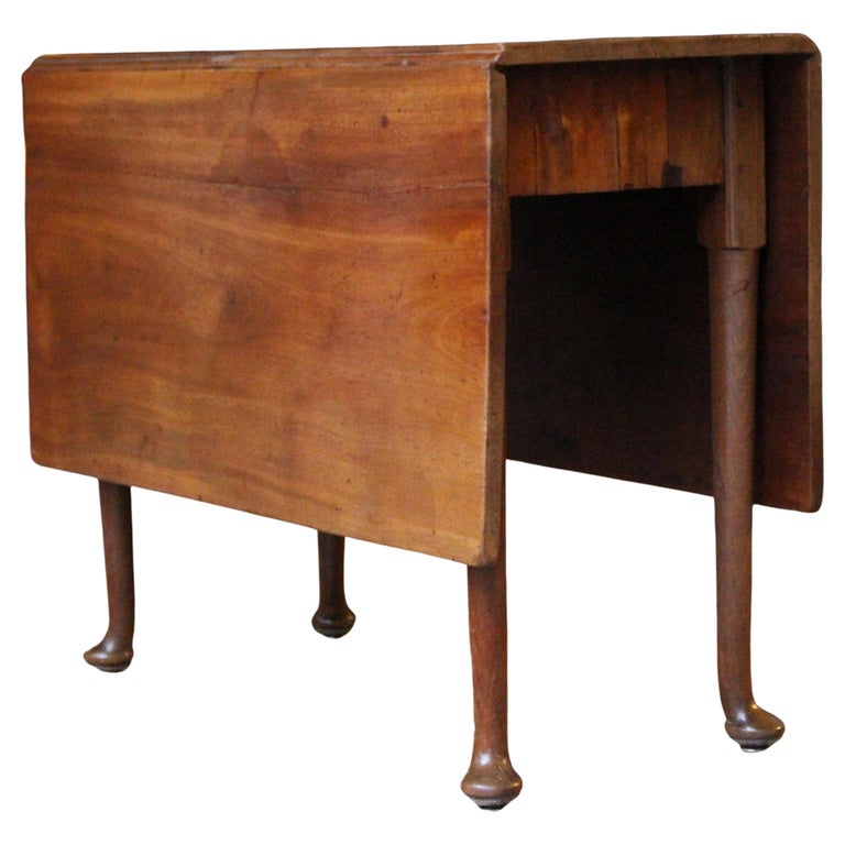 Mid Eighteenth Century Drop Leaf Table For Sale at 1stDibs