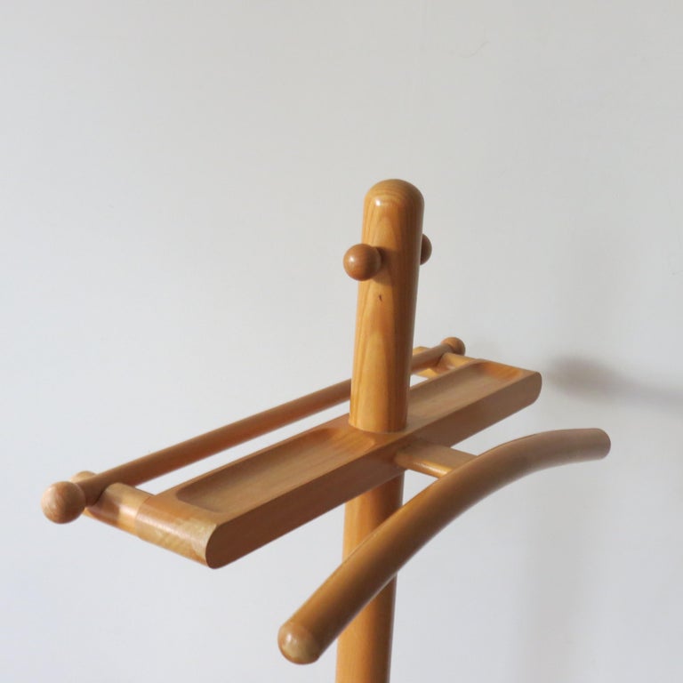 Midcentury 1960s Vintage Wooden Valet Clothes Stand Butler Stand at 1stDibs