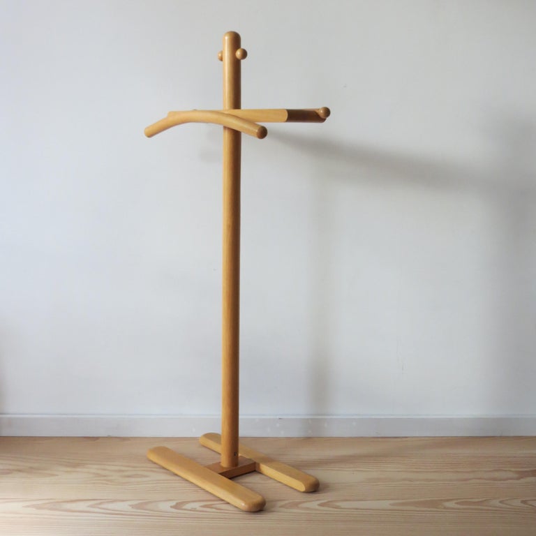 Midcentury 1960s Vintage Wooden Valet Clothes Stand Butler Stand at 1stDibs