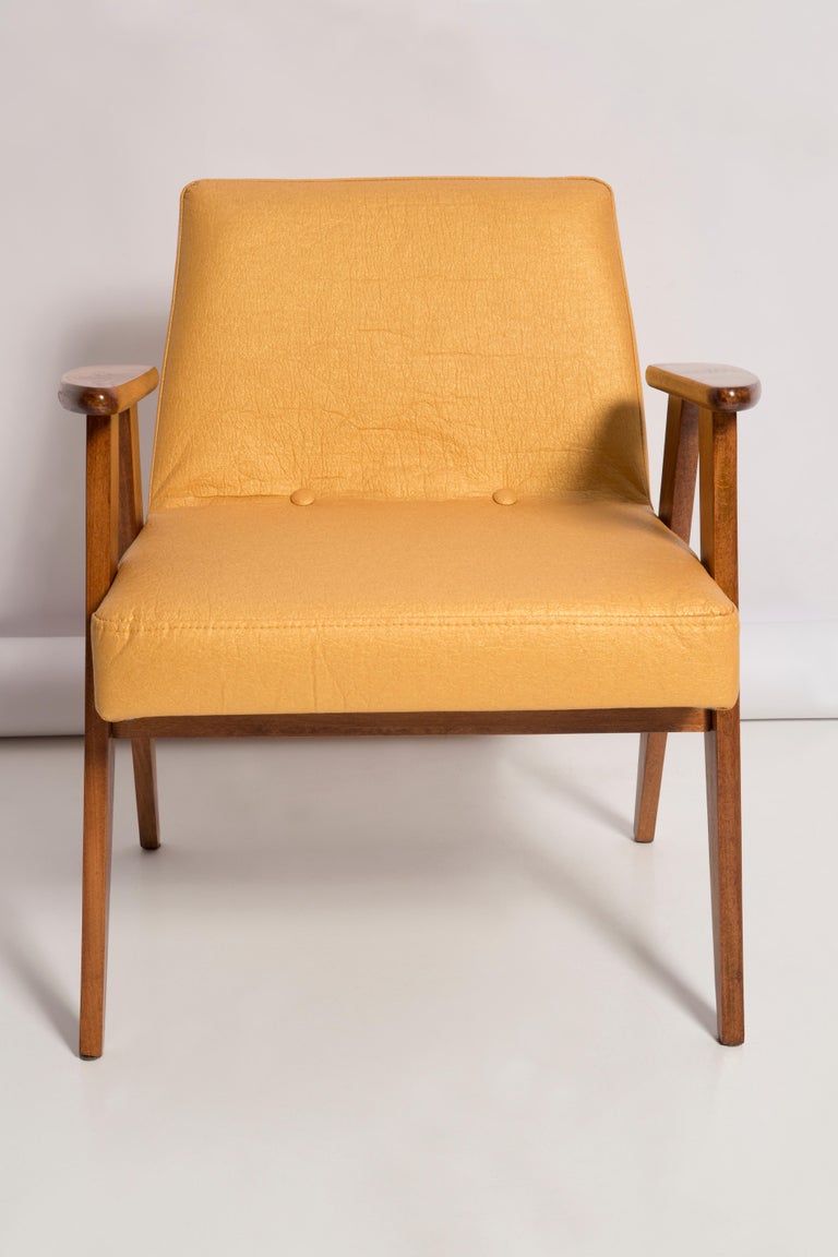 Midcentury 366 Club Armchair in Gold Pineapple Leather, Jozef ...