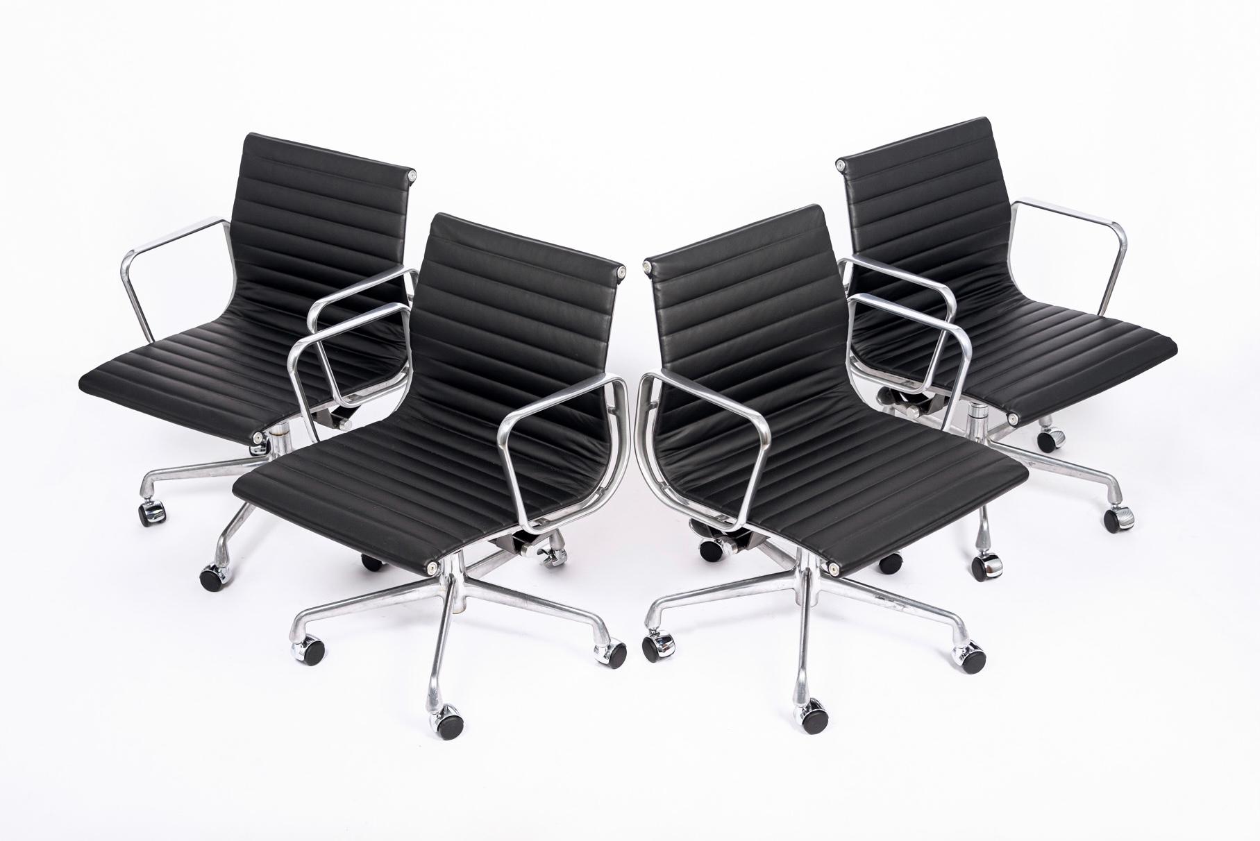 Midcentury Aluminum Group Black Leather Office Chairs by Eames for ...