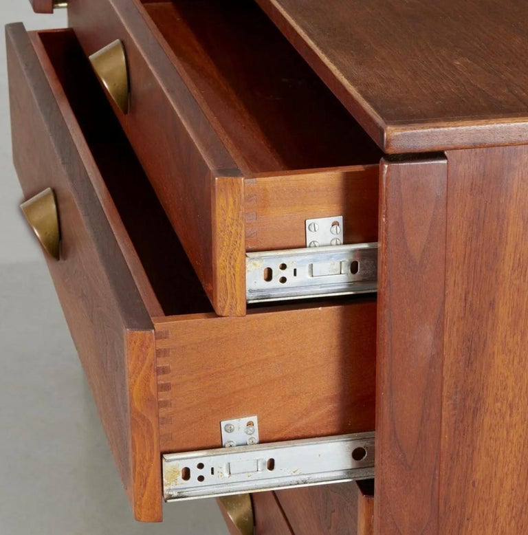 Midcentury American Studio Craft Walnut 8-Drawer Dresser by Jens Risom ...