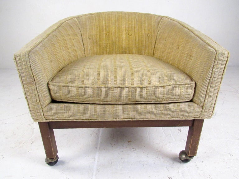 Midcentury Barrel Back Club Chair For Sale at 1stDibs