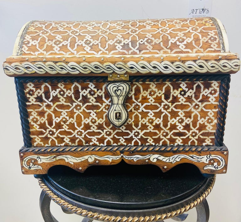 Midcentury Bone Inlaid Chest Box or Jewelry Casket For Sale at 1stDibs