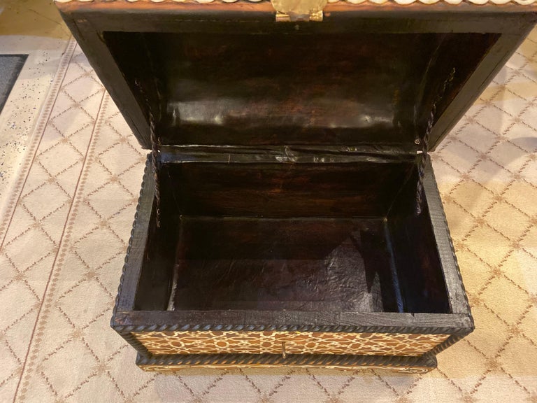 Midcentury Bone Inlaid Chest Box or Jewelry Casket For Sale at 1stdibs