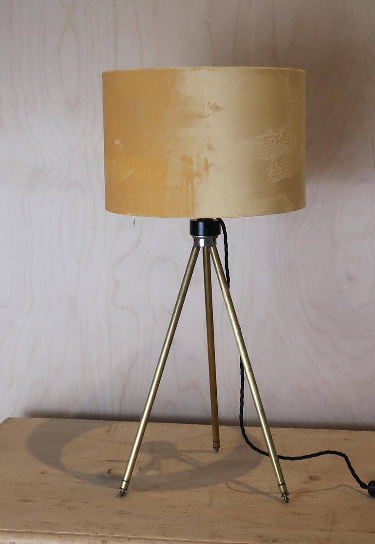 Midcentury Messing Teleskop-Stativ-Tischlampe im Angebot bei 1stDibs