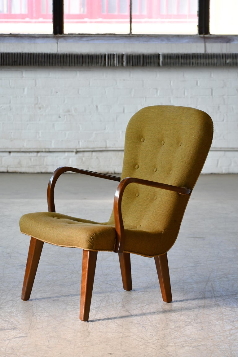 Midcentury Danish Clam Style Lounge Chair, 1950s For Sale at 1stDibs