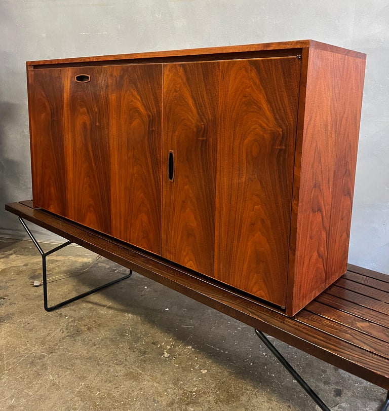 Midcentury Floating Dining Room Bar Unit by Paul McCobb at 1stDibs