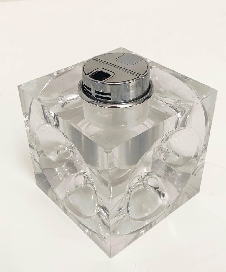 Midcentury Italian Crystal Lucite and Plexiglass Cubic Table Lighter ...