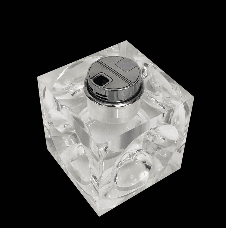 Midcentury Italian Crystal Lucite and Plexiglass Cubic Table Lighter ...