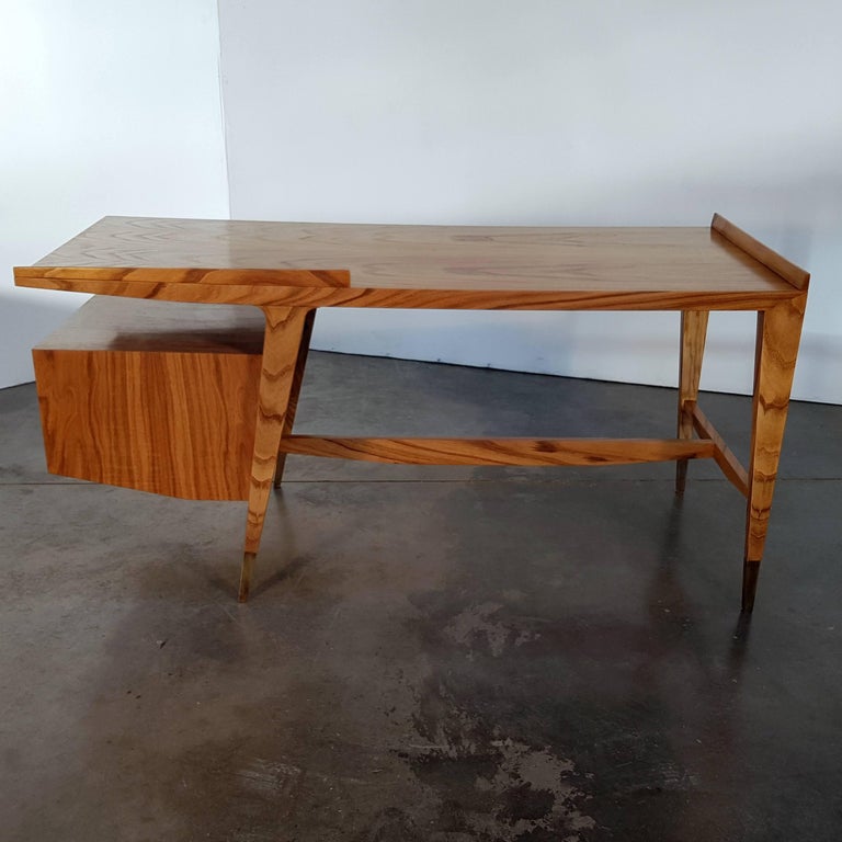 Mid-Century Modern Chestnut Desk with Bronze Sabots, Attributed to Gio ...