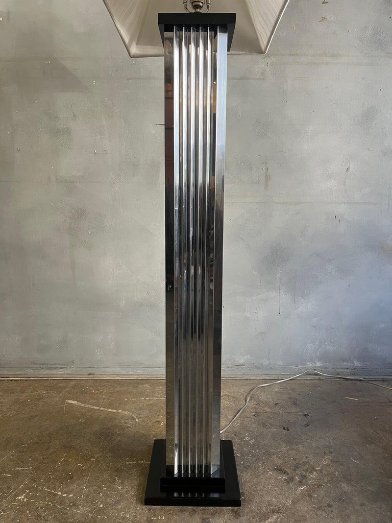 Mid-Century Modern Skyscraper Floor Lamp For Sale at 1stDibs