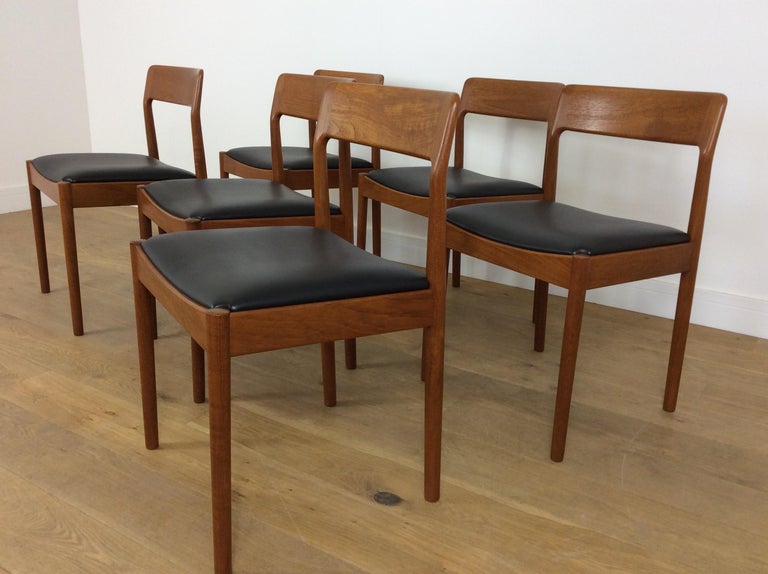 Midcentury Moller Dining Table and Chairs at 1stDibs