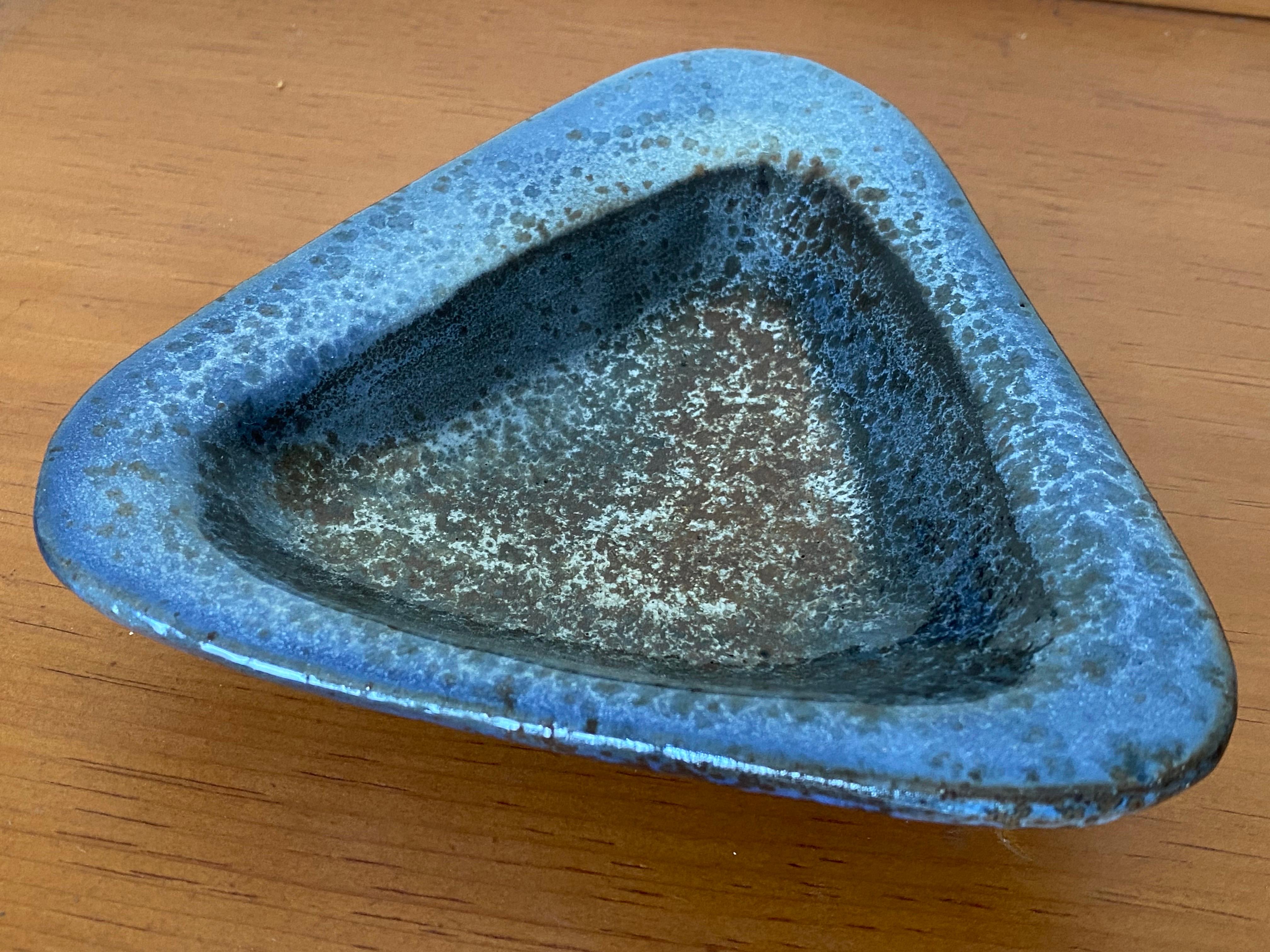 Midcentury Nancy Wickham Boyd Biomorphic Triangular Stoneware Pottery ...