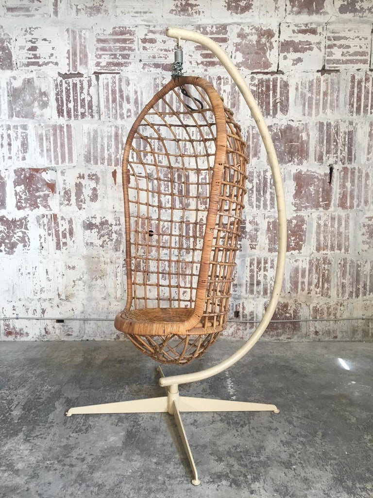 Midcentury Rattan Hanging Pod Chair with Stand For Sale at 1stDibs ...