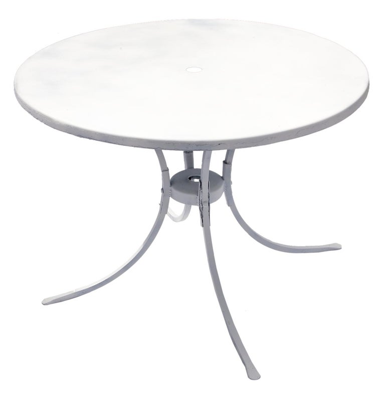 Midcentury Round White Metal Patio Table For Sale at 1stDibs