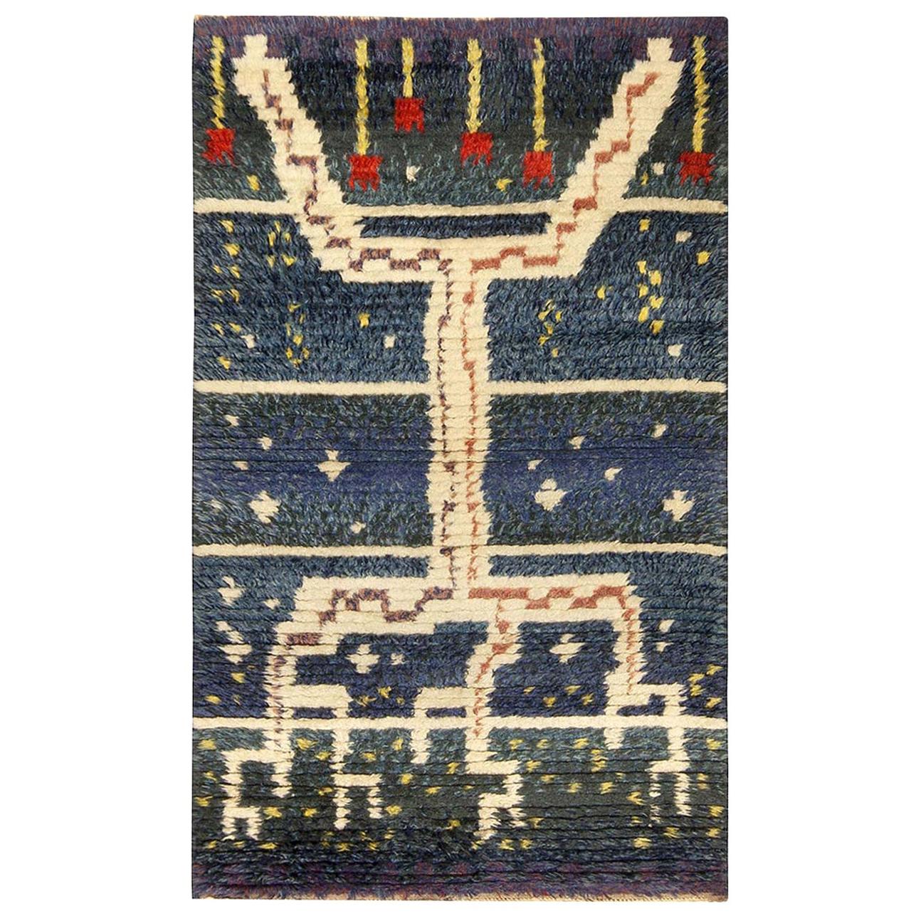 Mid-20th century Swedish Navy, Ivory, Red Handmade Pile by Doris Leslie ...