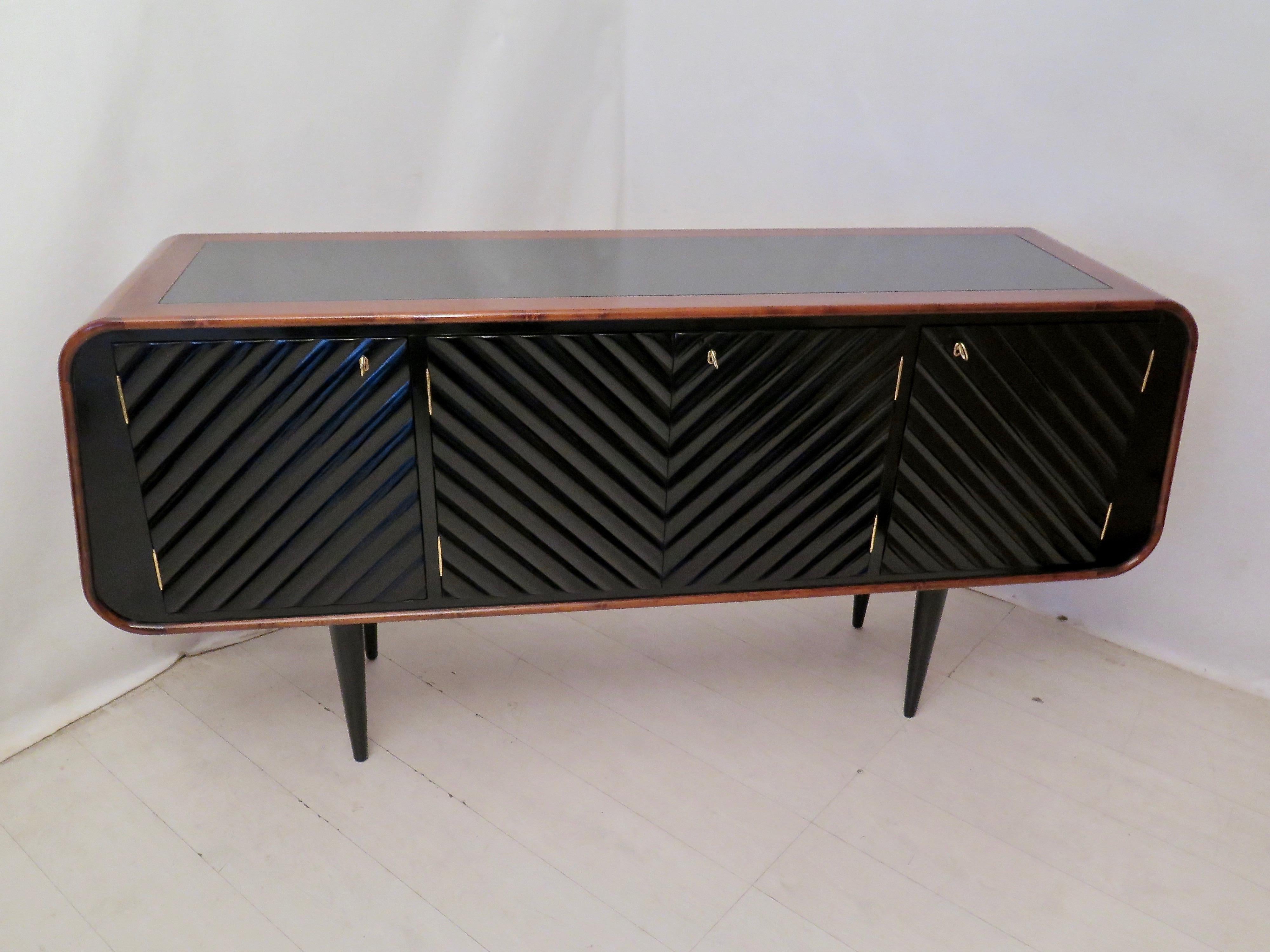 Midcentury Walnut and Black Shellac Italian Sideboard, 1950 at 1stDibs