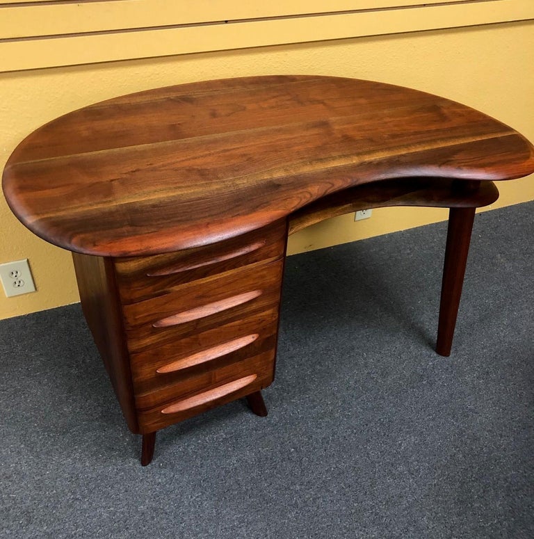 Midcentury Walnut Kidney Shaped Desk by Carl Bissman at 1stDibs ...