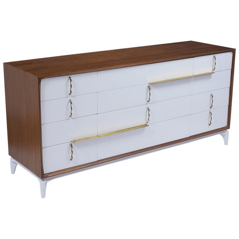 Mid-Century Modern Kommode im Angebot bei 1stDibs