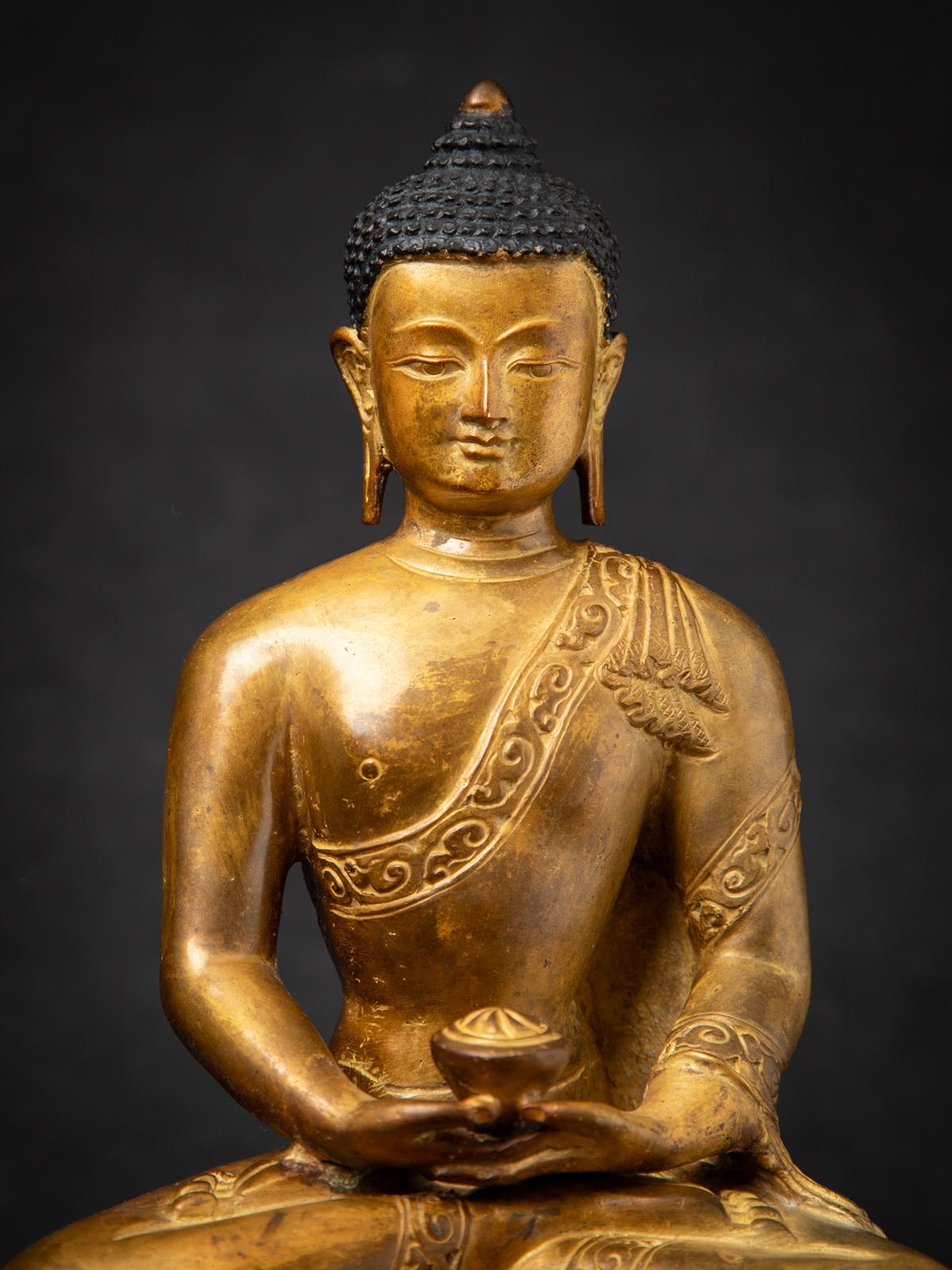 Middle 20th century Old bronze Nepali Buddha statue in Dhyana mudra For ...