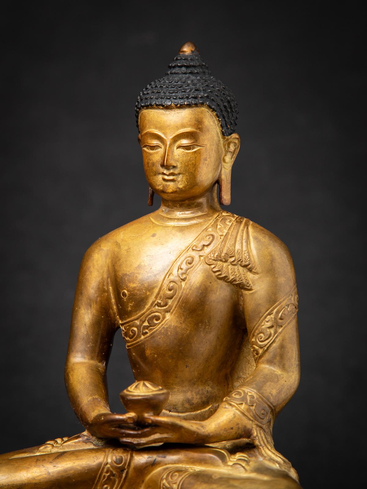 Middle 20th century Old bronze Nepali Buddha statue in Dhyana mudra For ...