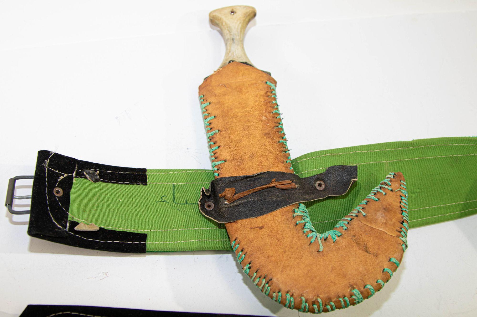 Middle Eastern Yemeni Jambiya Arabic Dagger with Belt For Sale at ...