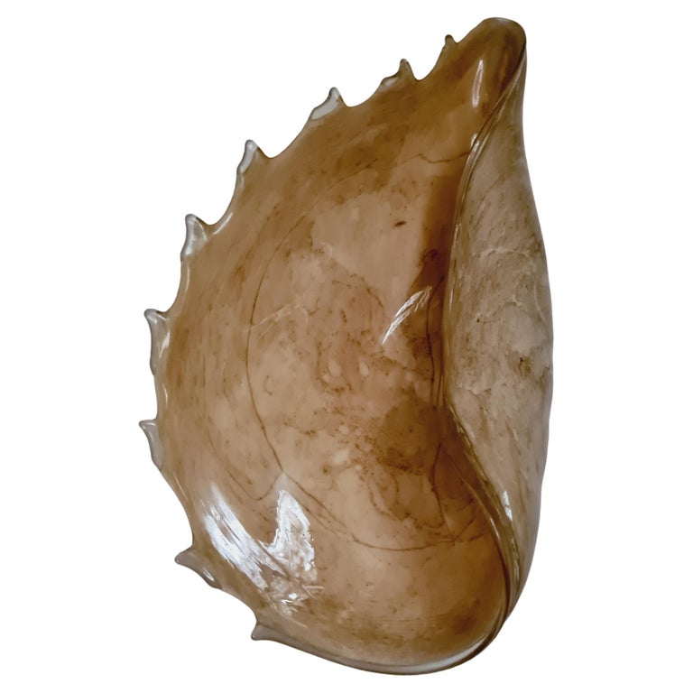 Middle of Century Art Deco Glass Shell For Sale at 1stDibs