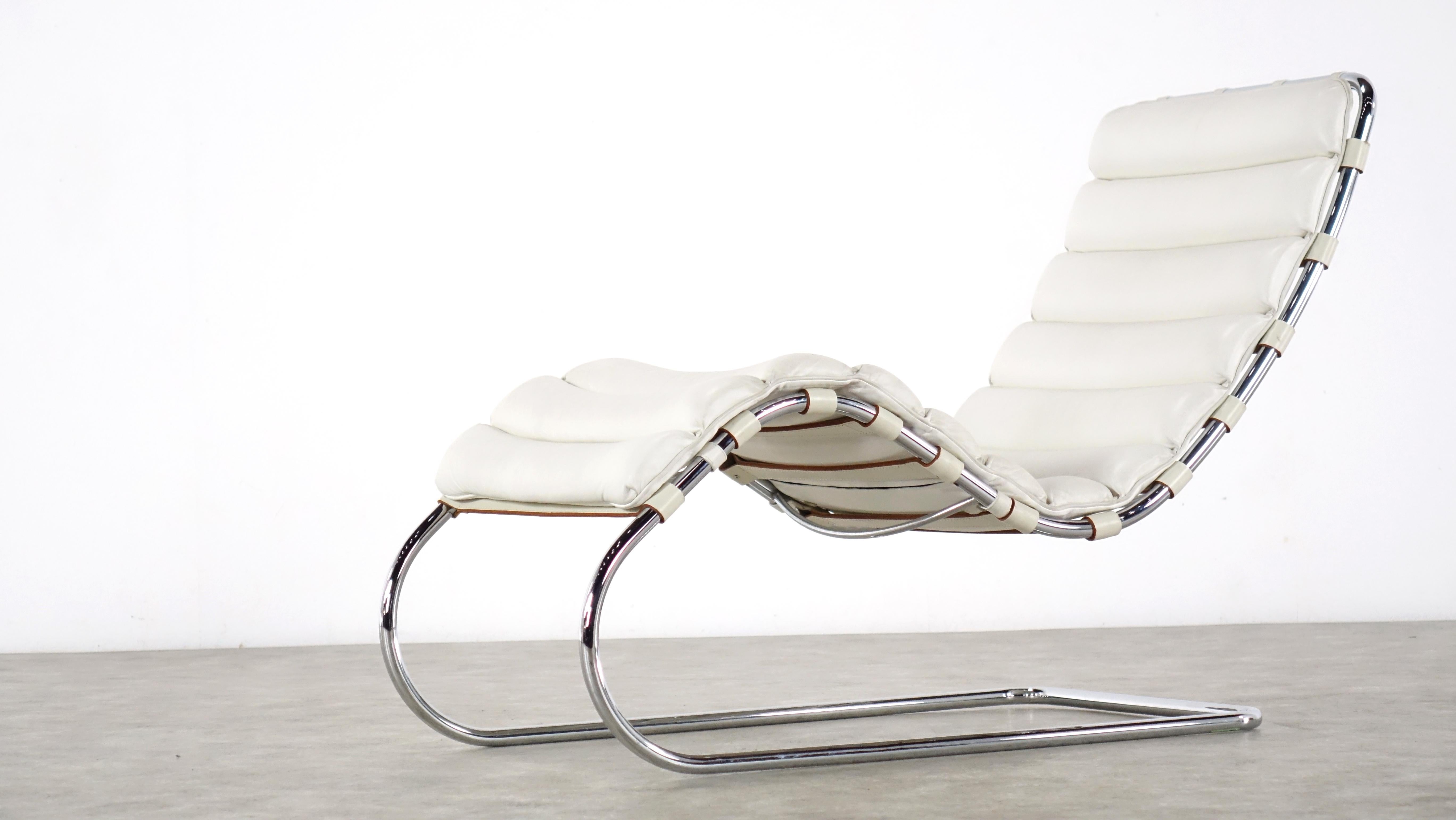 Mies van der Rohe for Knoll International 241 LS Bauhaus at 1stDibs