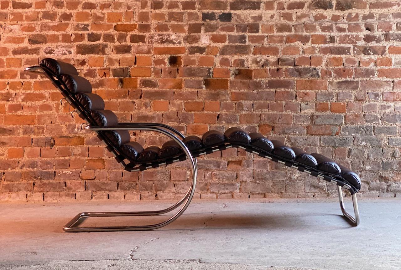 Mies van der Rohe MR Chaise Lounger at 1stDibs | mies van der rohe loungers