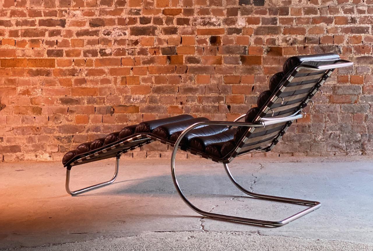 Mies van der Rohe MR Chaise Lounger at 1stDibs | mies van der rohe loungers