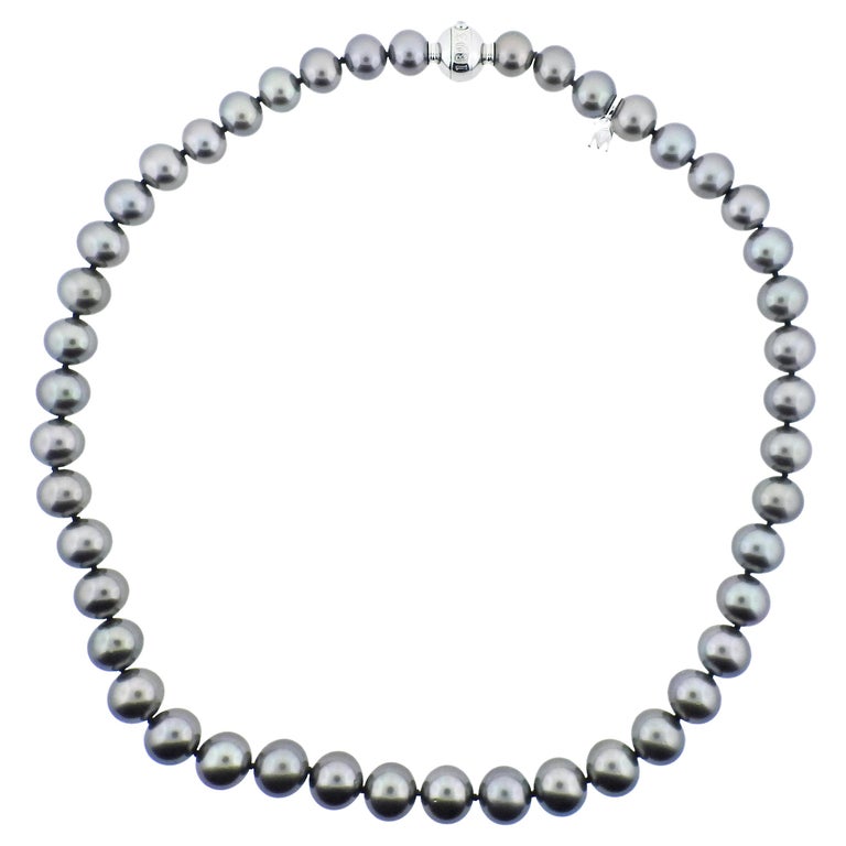 Mikimoto Black South Sea Pearl Gold Diamond Necklace For Sale at 1stDibs