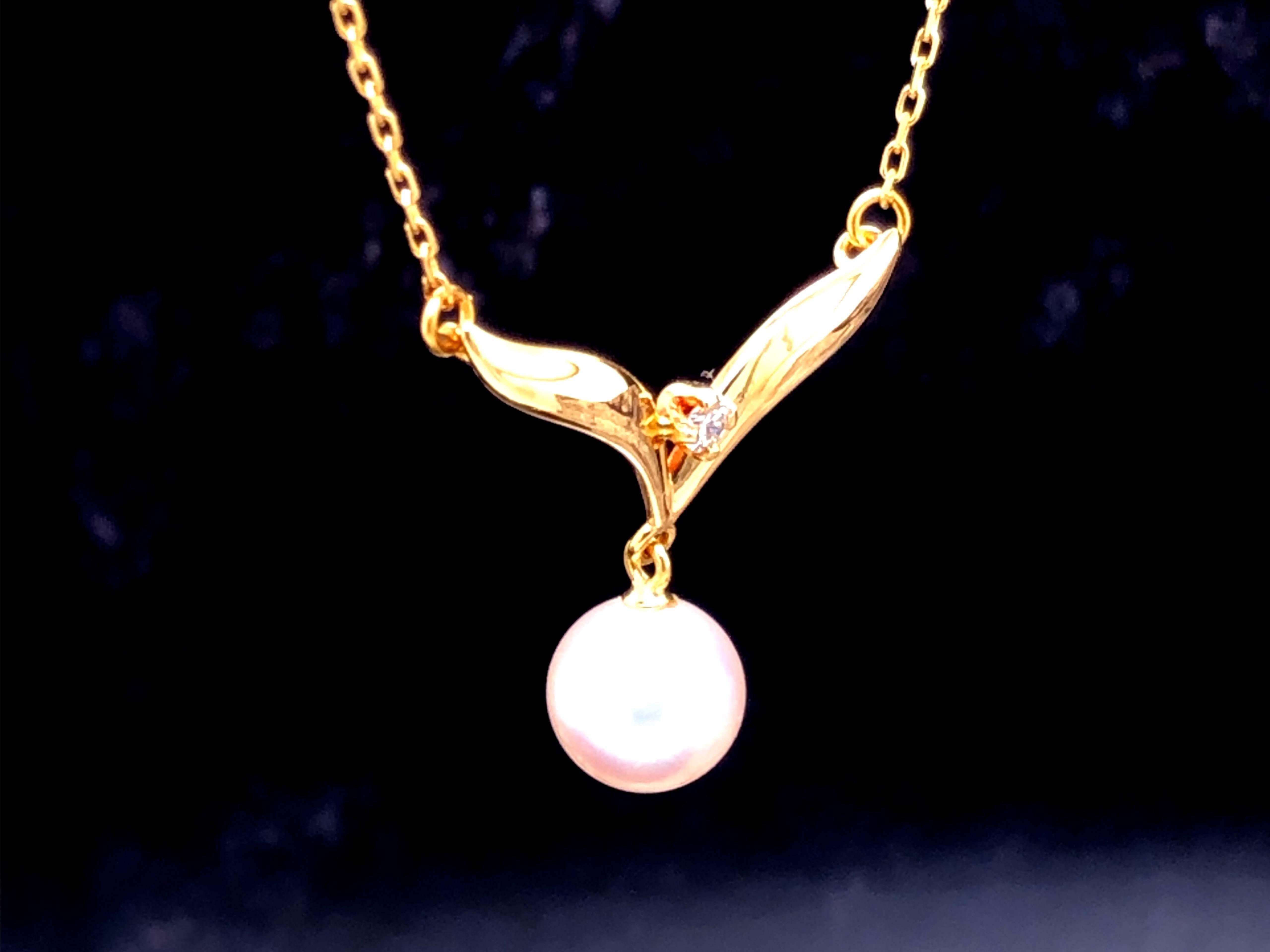 Mikimoto Diamond and Pearl Pendant with Chain in 18k Yellow Gold For ...